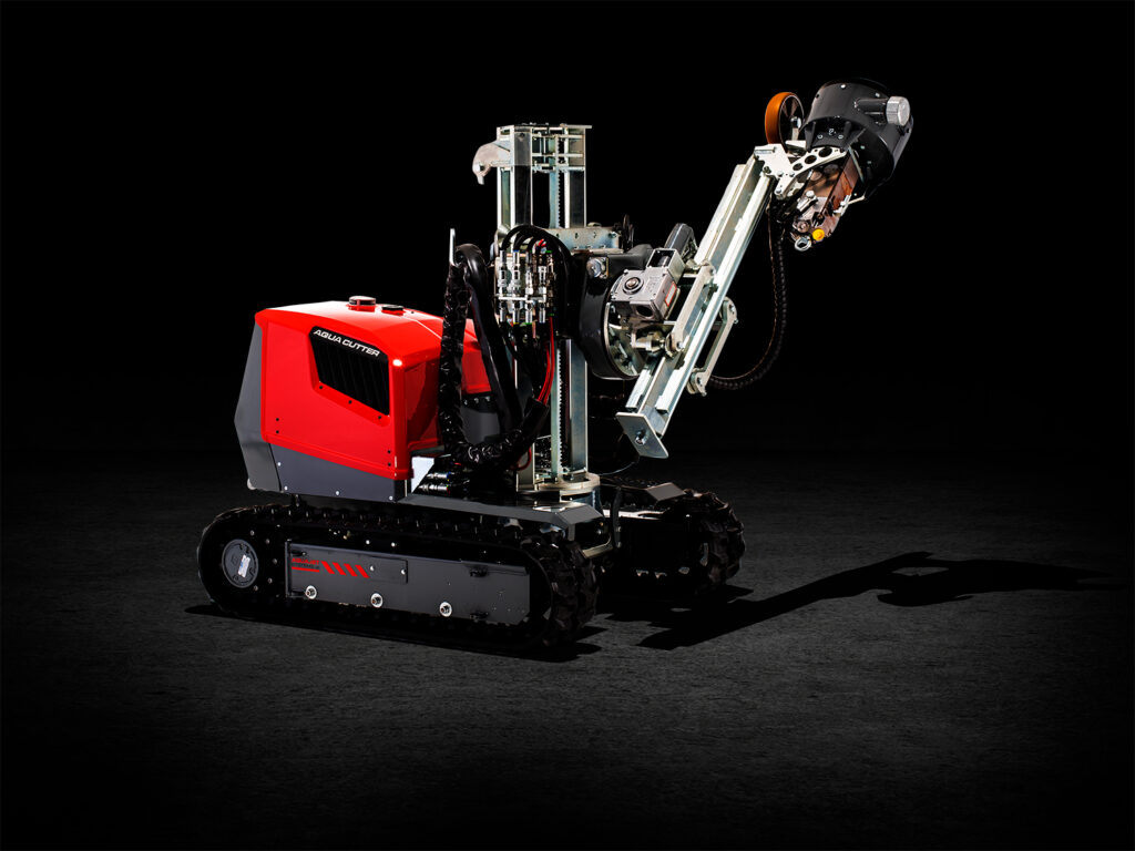 Hydrodemolition robots for safer work