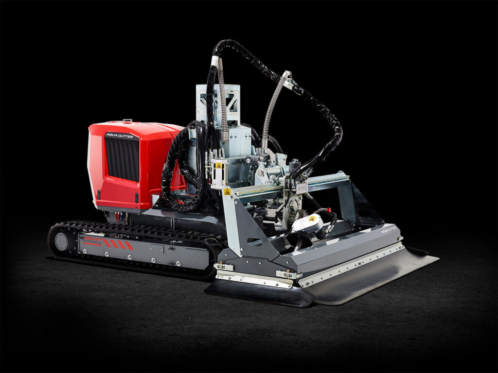 Hydrodemolition robots for safer work