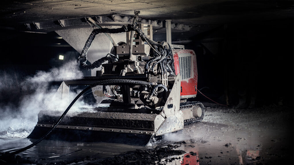 Aqua Cutter 710V: Best Robot for Tough Tasks - Aquajet